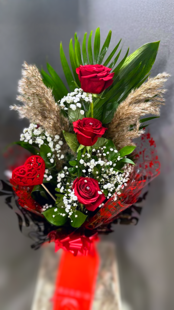 3 Luxury Red Roses - Rose Treasure - Le RainFlorist